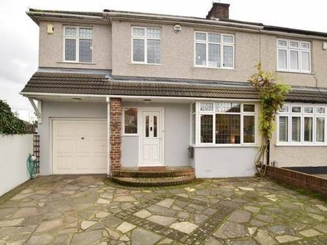 4 bedroom semidetached house for sale in Iris Crescent Bexleyheath Kent DA7
