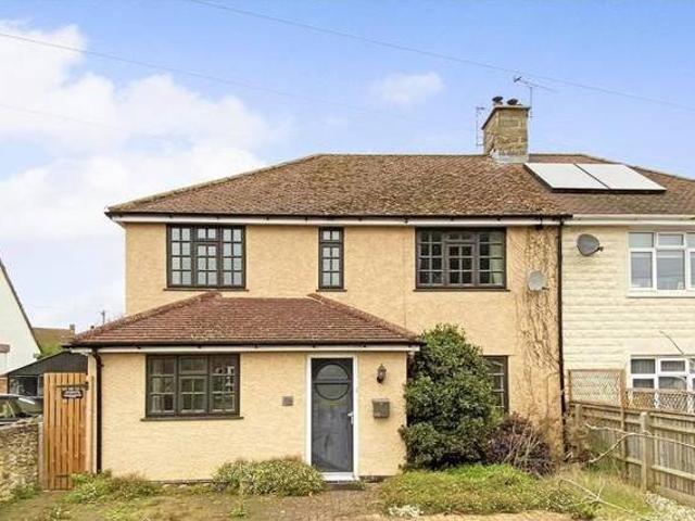 4 bedroom semidetached house for sale in Joyces Road Stanford in the Vale SN7