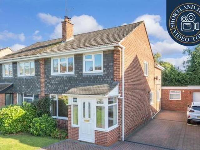 4 bedroom semidetached house for sale in Keeling Road Kenilworth CV8