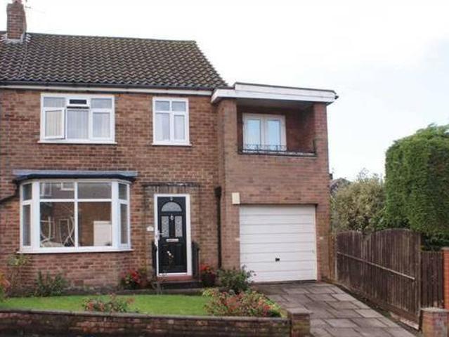 4 bedroom semidetached house for sale in Links Road Harwood BL2
