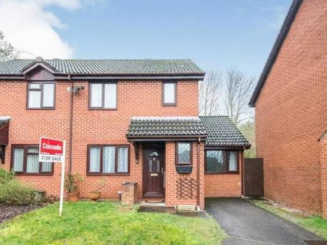 4 bedroom semidetached house for sale in Pinnell Close Basingstoke RG22