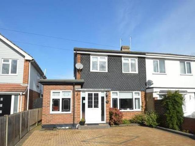 4 bedroom semidetached house for sale in Rectory Road Hockley SS5