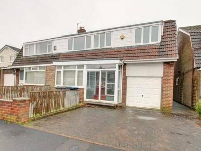 4 bedroom semidetached house for sale in Rowan Tree Avenue Gilesgate Durham DH1