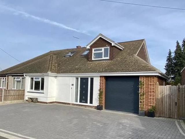 4 bedroom semidetached house for sale in St Johns Road Higham ME3
