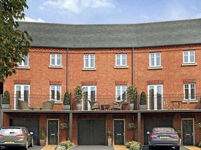 4 bedroom semidetached house for sale in Station Road Grove OX12 OX12