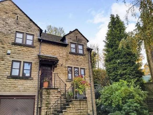 4 bedroom semidetached house for sale in Sykes Close Greenfield Saddleworth OL3 OL3