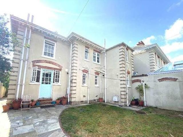 4 bedroom semidetached house for sale in Seawall Romney Marsh TN29