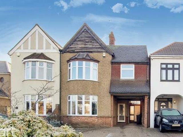 4 bedroom semidetached house for sale in Shepherds Lane Dartford DA1