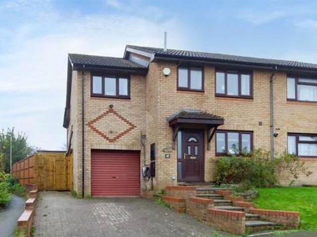 4 bedroom semidetached house for sale in Shutehay Drive Cam GL11 GL11