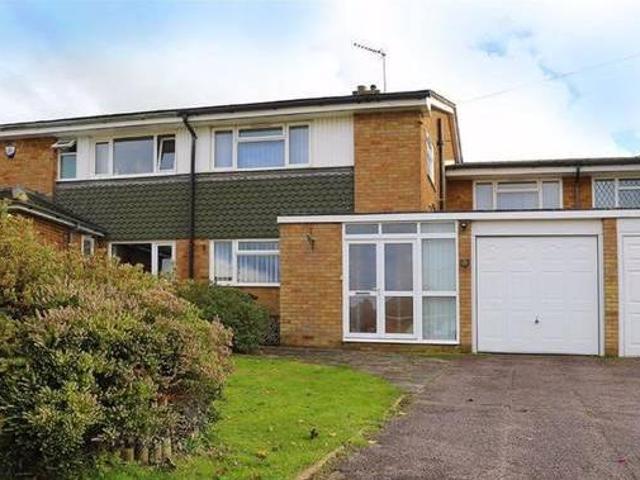 4 bedroom semidetached house for sale in Slimmons Drive St Albans Hertfordshire AL4