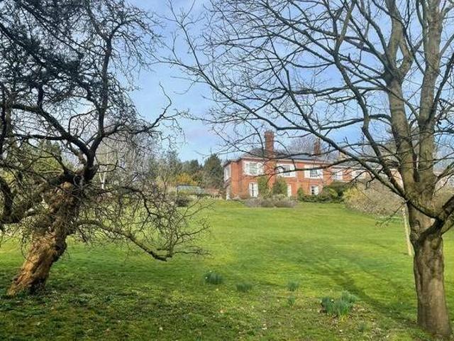 4 bedroom semidetached house for sale in South Avenue Norwich NR7