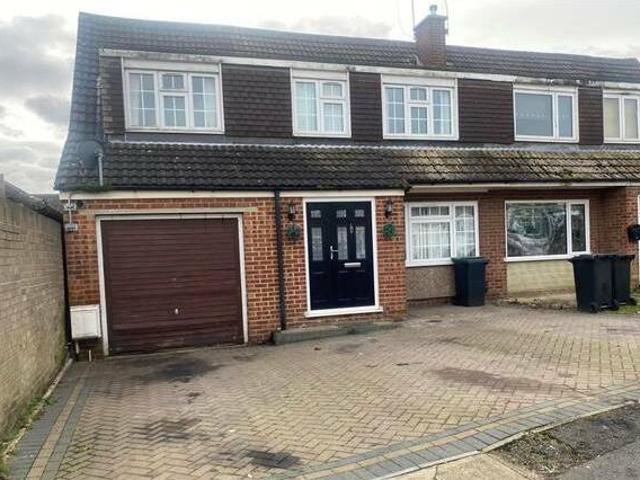 4 bedroom semidetached house for sale in Viking Road Northfleet Gravesend Kent DA11