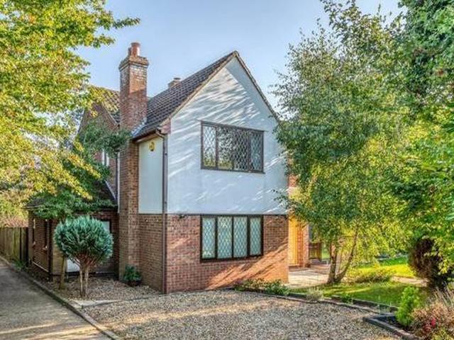 4 bedroom semidetached house for sale in Wilbury Road Letchworth Garden City Herts SG6 4JW SG6