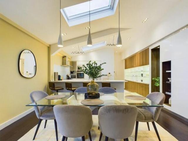 4 bedroom serviced apartment for rent in Kingsford Street, London, NW5