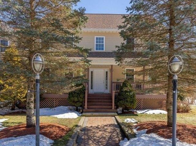 4 bedroom, Sharon MA 02067 LS102529285