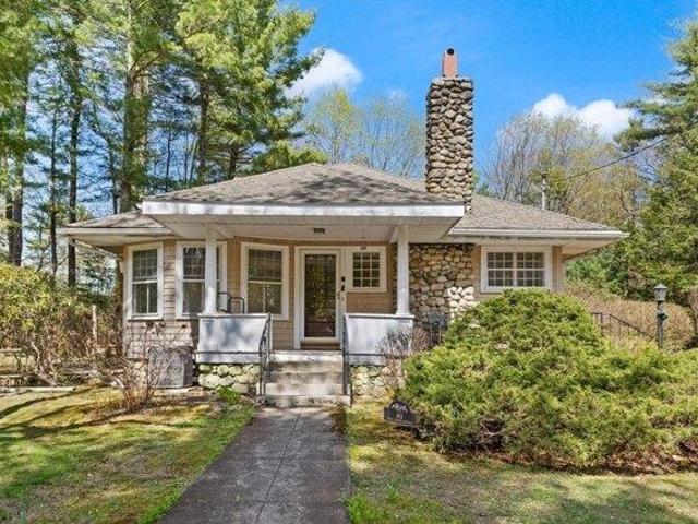 4 bedroom, Sharon MA 02067 102561294