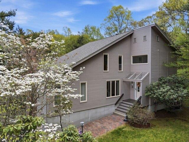 4 bedroom, Sharon MA 02067 102566257