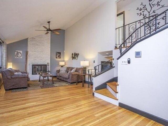 4 bedroom, Sharon MA 02067 104604289