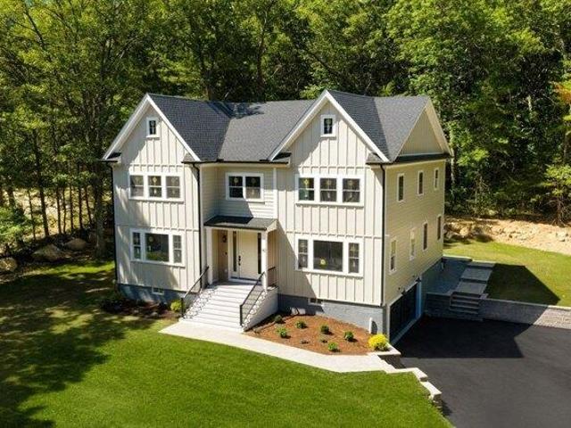 4 bedroom, Sharon MA 02067 104607993