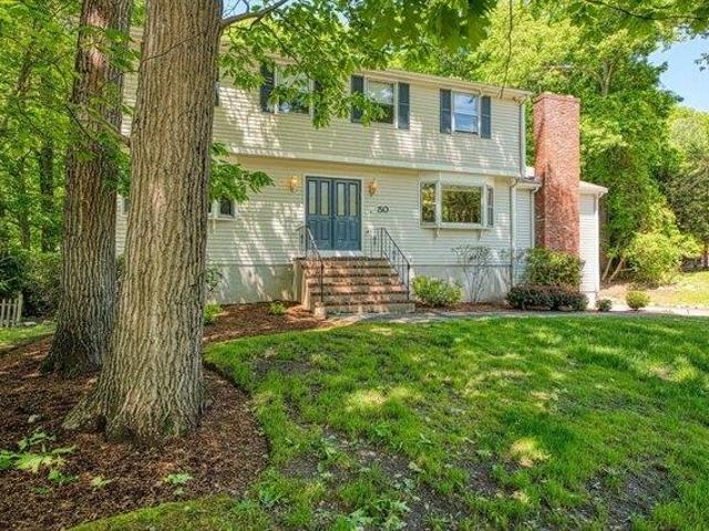 4 bedroom, Sharon MA 02067 104834289