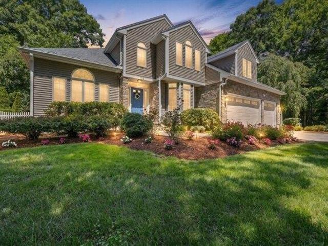 4 bedroom, Sharon MA 02067 105060002
