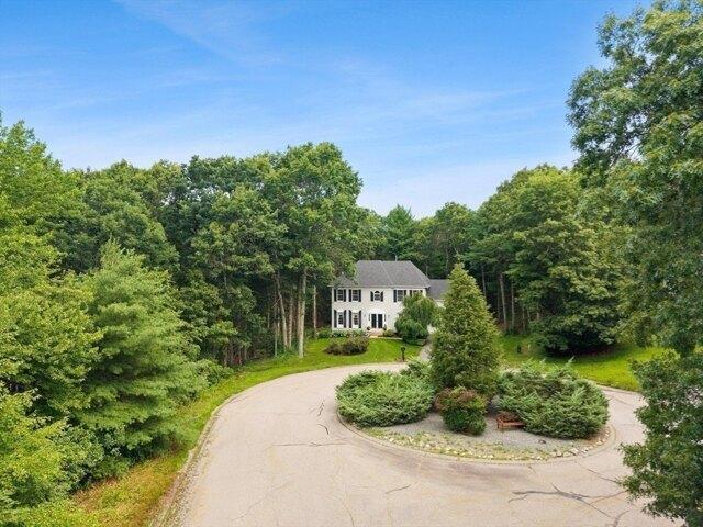 4 bedroom, Sharon MA 02067 105080300