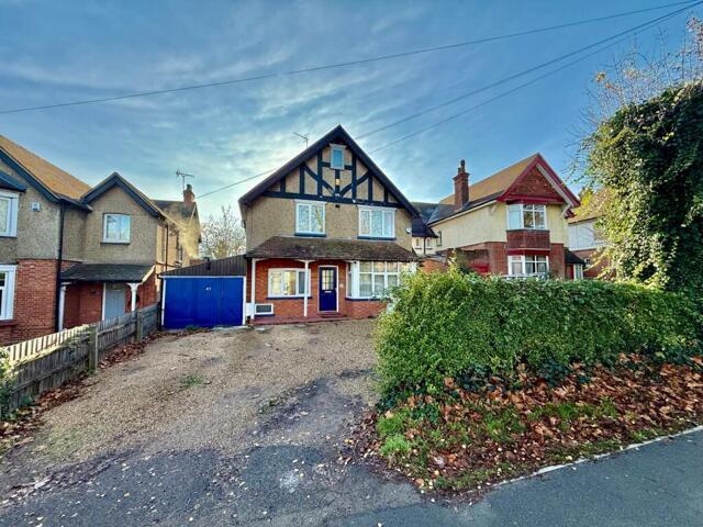 4 Bedroom Shared Living/roommate Bletchley Milton Keynes LS98335805