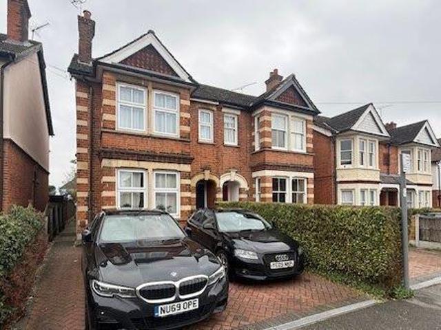 4 Bedroom Shared Living/roommate Chelmsford Essex LS100540700