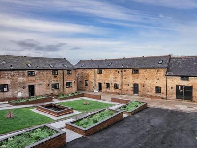 4 Bedroom Shared Living/roommate Chester Cheshire West And Chester 100426166