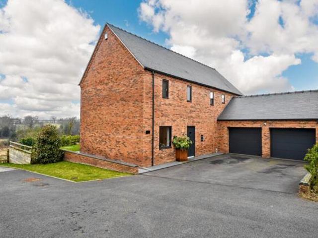 4 Bedroom Shared Living/roommate Derbyshire Derbyshire 101168278