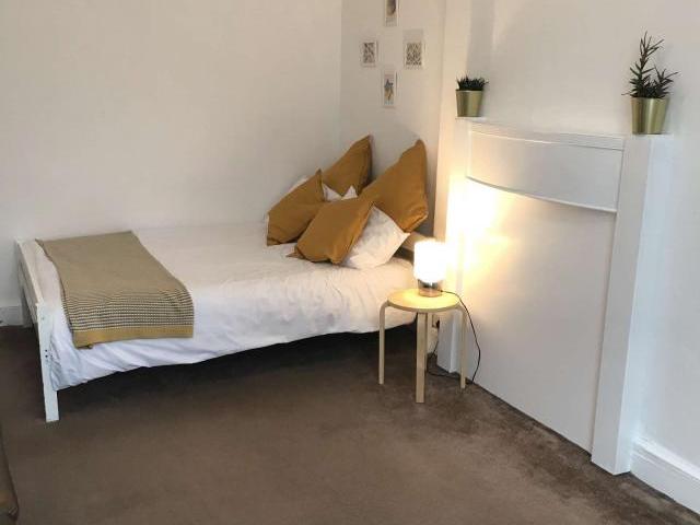 4 Bedroom Shared Living/roommate Edinburgh Edinburgh 72640117