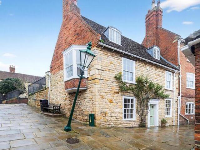 4 Bedroom Shared Living/roommate Lincoln Lincolnshire 100132714
