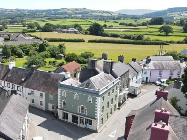 4 Bedroom Shared Living/roommate Llangadog Carmarthenshire LS99237324