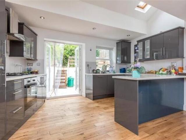 4 Bedroom Shared Living/roommate London Greater London 99345005