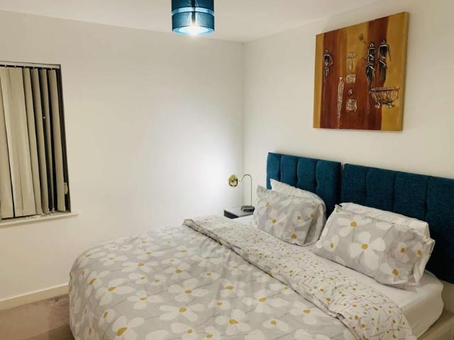 4 Bedroom Shared Living/roommate London London 101815621