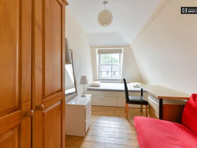 4 Bedroom Shared Living/roommate London London 101819235