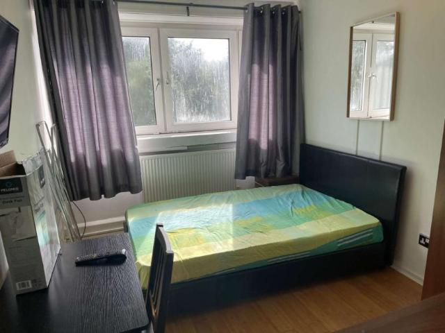 4 Bedroom Shared Living/roommate London London 101824118