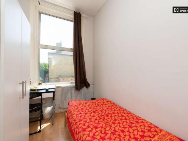 4 Bedroom Shared Living/roommate London London 101823474