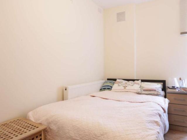 4 Bedroom Shared Living/roommate London London 101846318