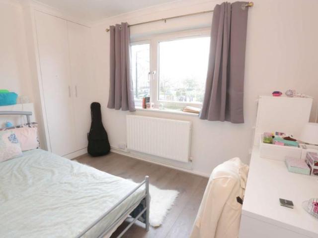4 Bedroom Shared Living/roommate London London 101847047
