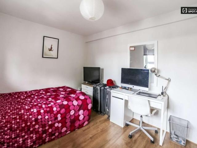 4 Bedroom Shared Living/roommate London London 101848696