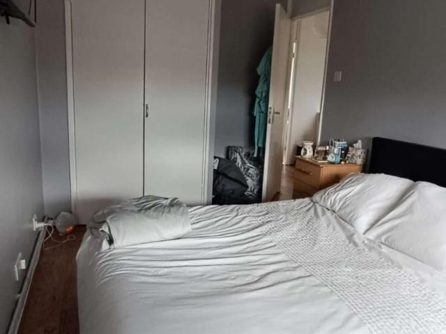 4 Bedroom Shared Living/roommate London London 101848780
