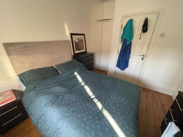 4 Bedroom Shared Living/roommate London London 101849018
