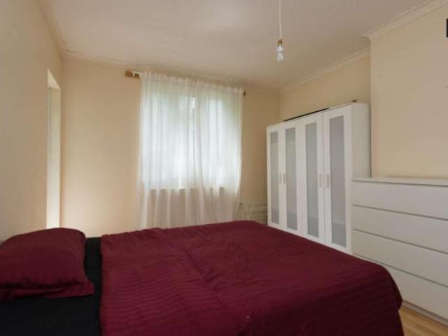 4 Bedroom Shared Living/roommate London London 101840532