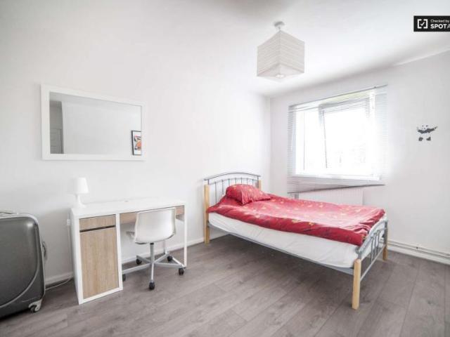 4 Bedroom Shared Living/roommate London London 101850465