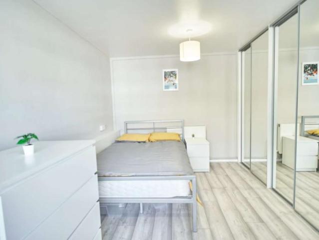 4 Bedroom Shared Living/roommate London London 101850565