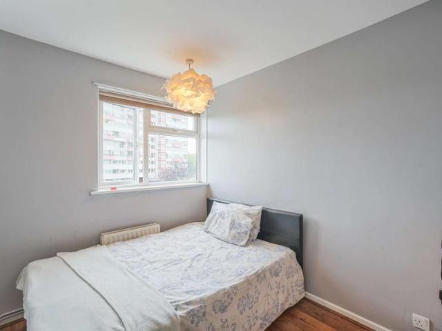 4 Bedroom Shared Living/roommate London London 101851325
