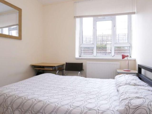 4 Bedroom Shared Living/roommate London London 101852952