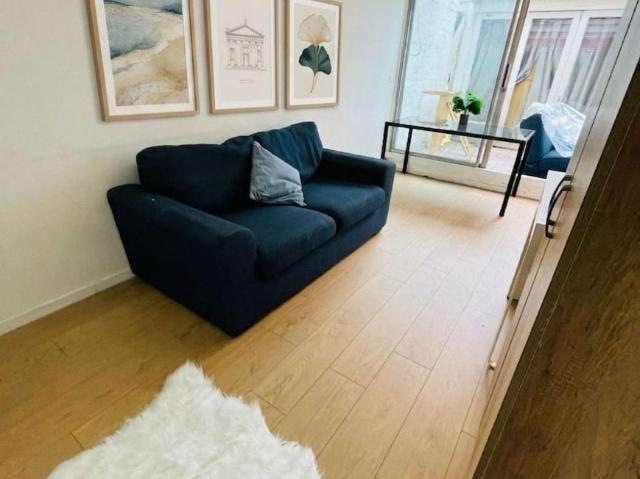 4 Bedroom Shared Living/roommate London London 103803473