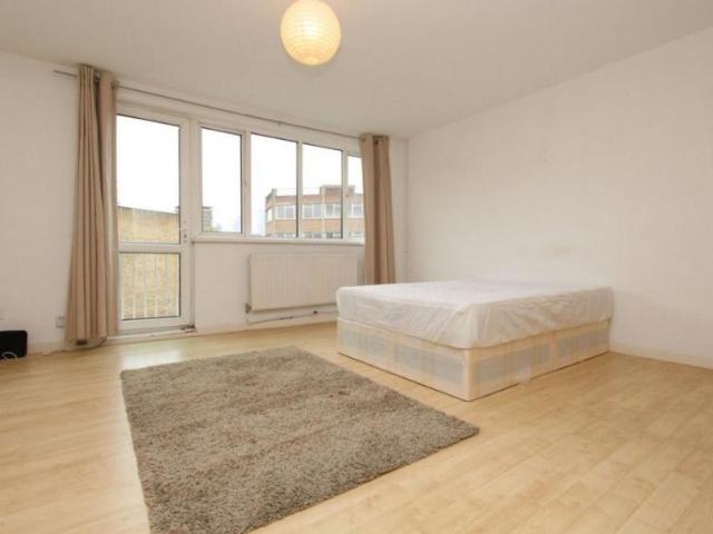 4 Bedroom Shared Living/roommate London London 90559451
